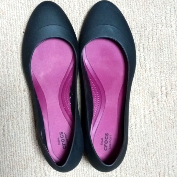 CROCS | Shoes | Crocs Dual Comfort Wedged Shoes Size 9 | Poshmark